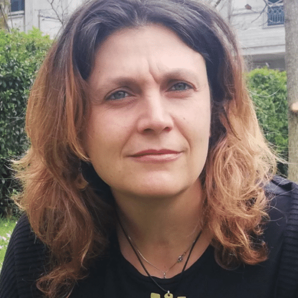 Approccio etno-sistemico narrativo e l’oggetto fluttuante Dixyst